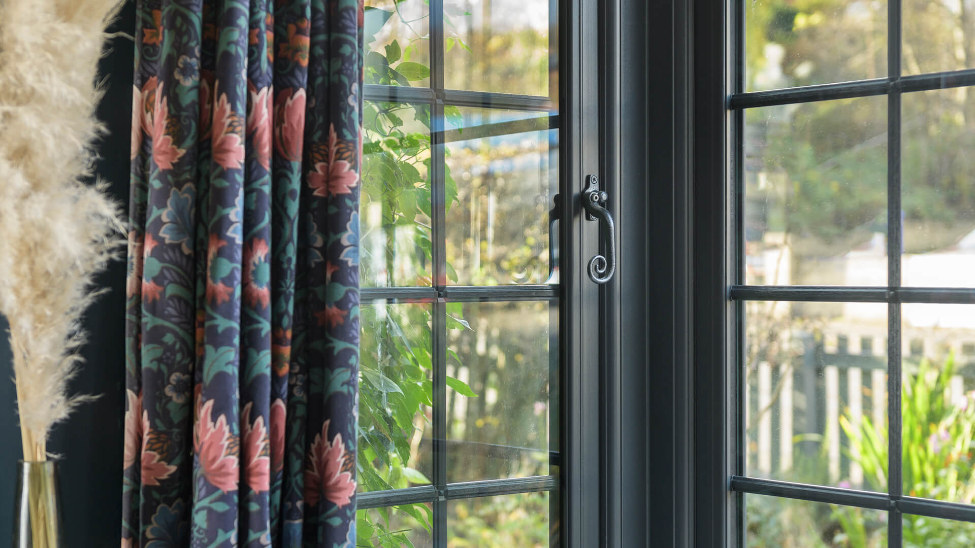 Flush Windows | Envisage Flush Casement Windows from James Oliver